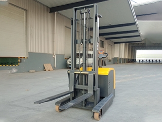 self loading pallet stacker electric forklift manufacturer